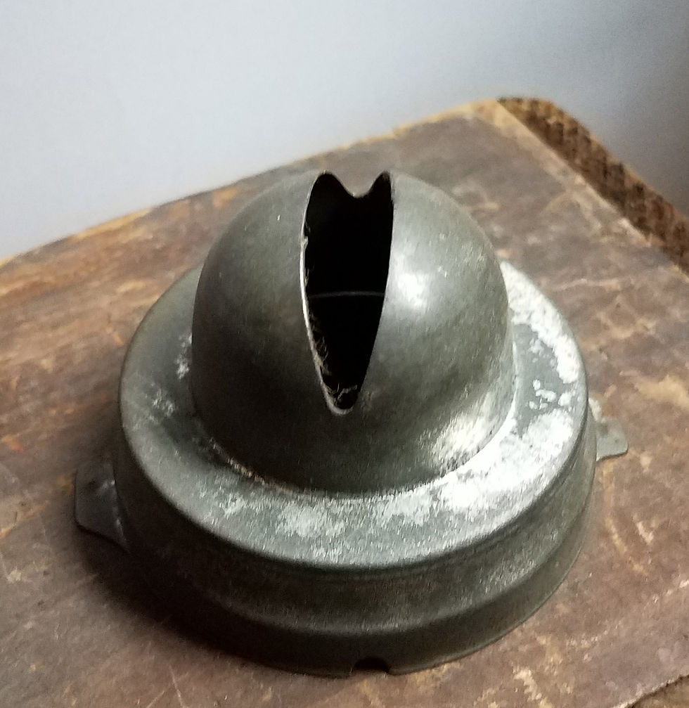 Tin No.2 wing lock cone (NOS) | theantiquelantern