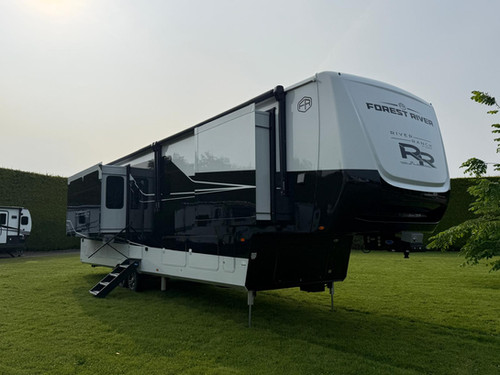 River Ranch 393RL Full Paint | ccrv