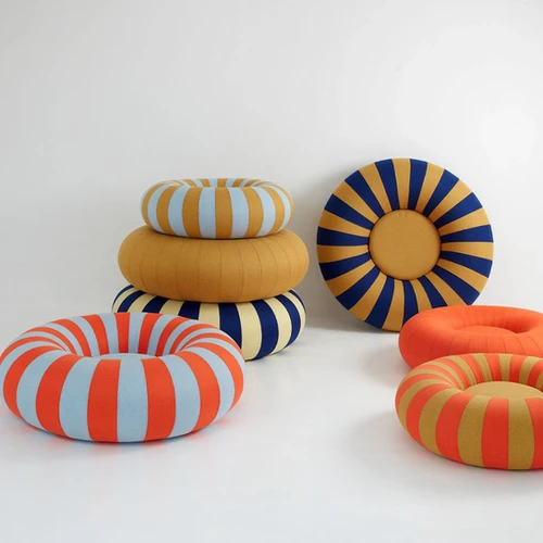 FLOAT Hocker von Studio About | Lieblings.ch