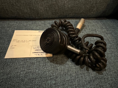 British Airways 747-400 cockpit microphone | Doors2Manual