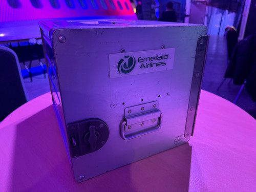 Emerald Airlines atlas box | Doors2Manual