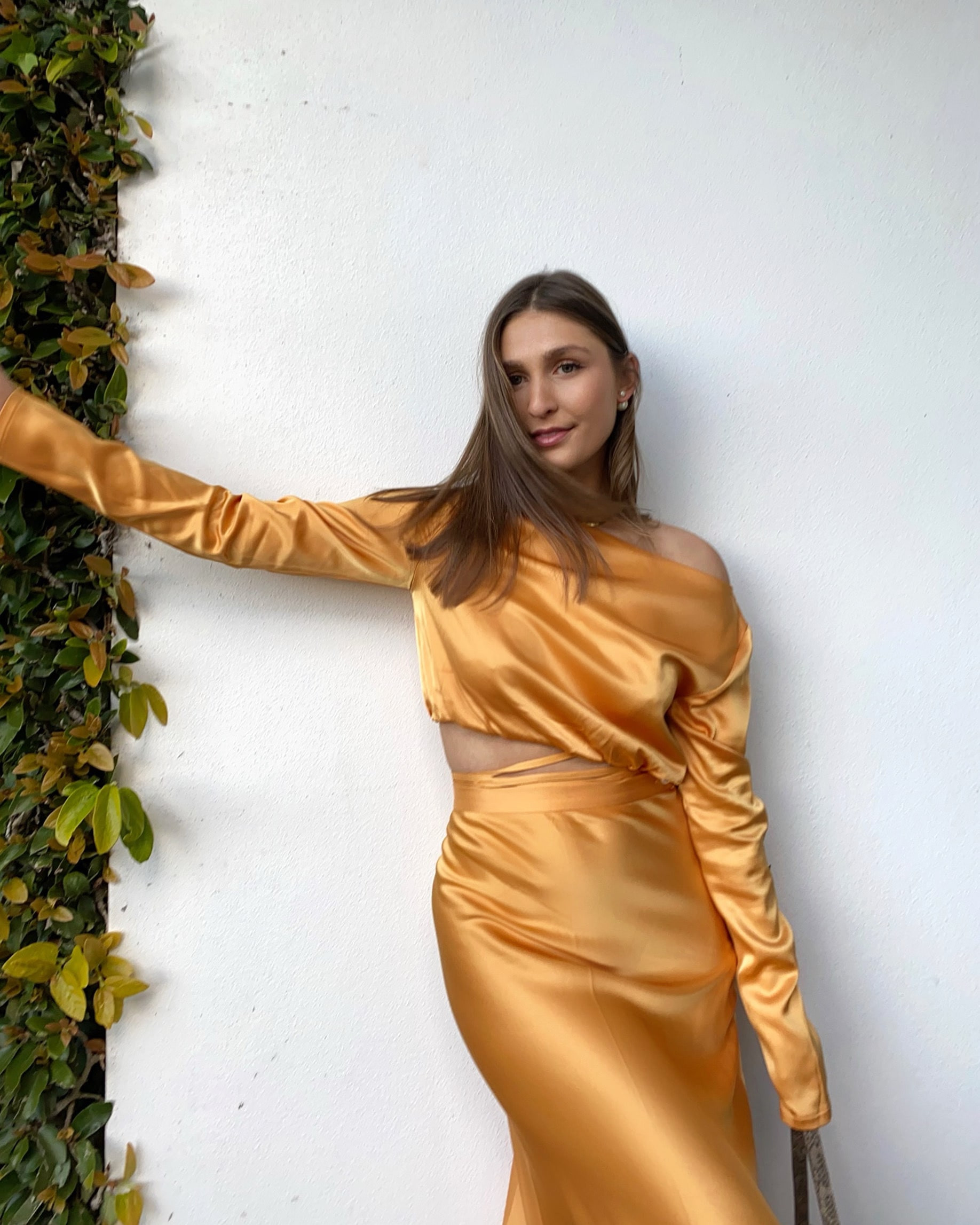 MINDCRUMBS, 12 Questions with Laura Hadlow