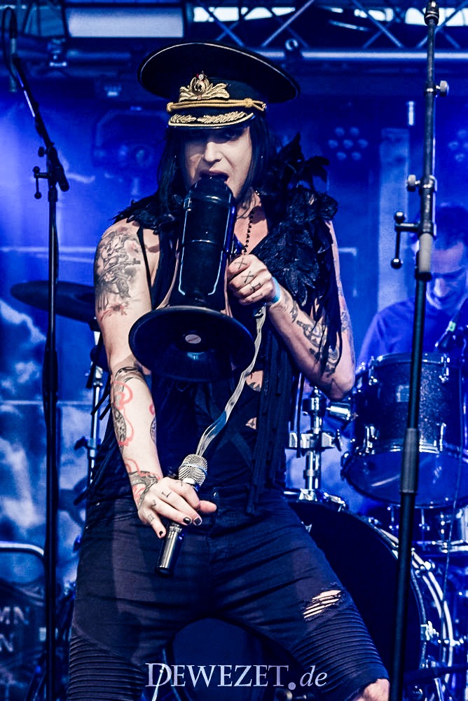 Touring Musician | The Dark