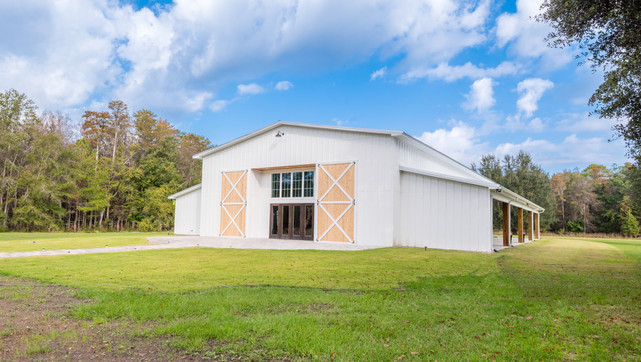 The Venue | Pine Grove Barn At S