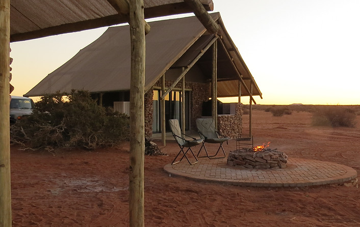 Luxury Tented Chalets | Kameeldoring Camping
