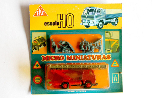EKO HO - CAMION POMPIER ECHELLE SECOURS + 8 FIGURINE de SAPEUR, MICRO ...