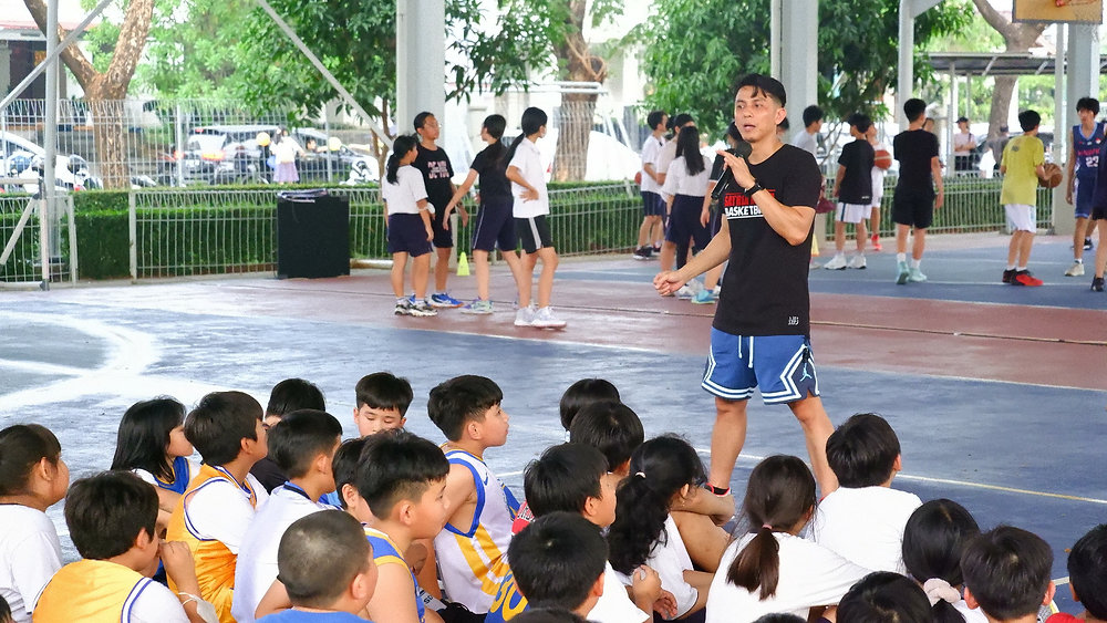 Road to Flamma: Intensitas Antusiasme pada Coaching Clinic Sepakbola ...