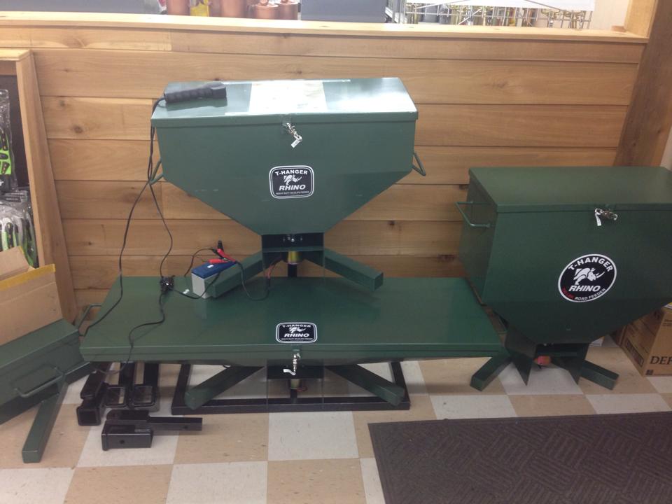 100 lb Low Profile Road Feeder | thangers