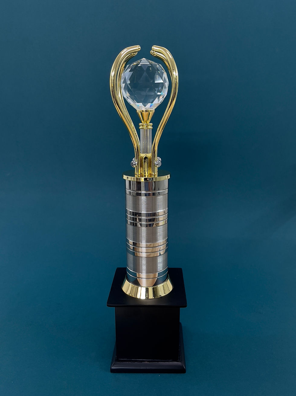 Crystal Unity Achievement Trophy (Large) | Rune Inc