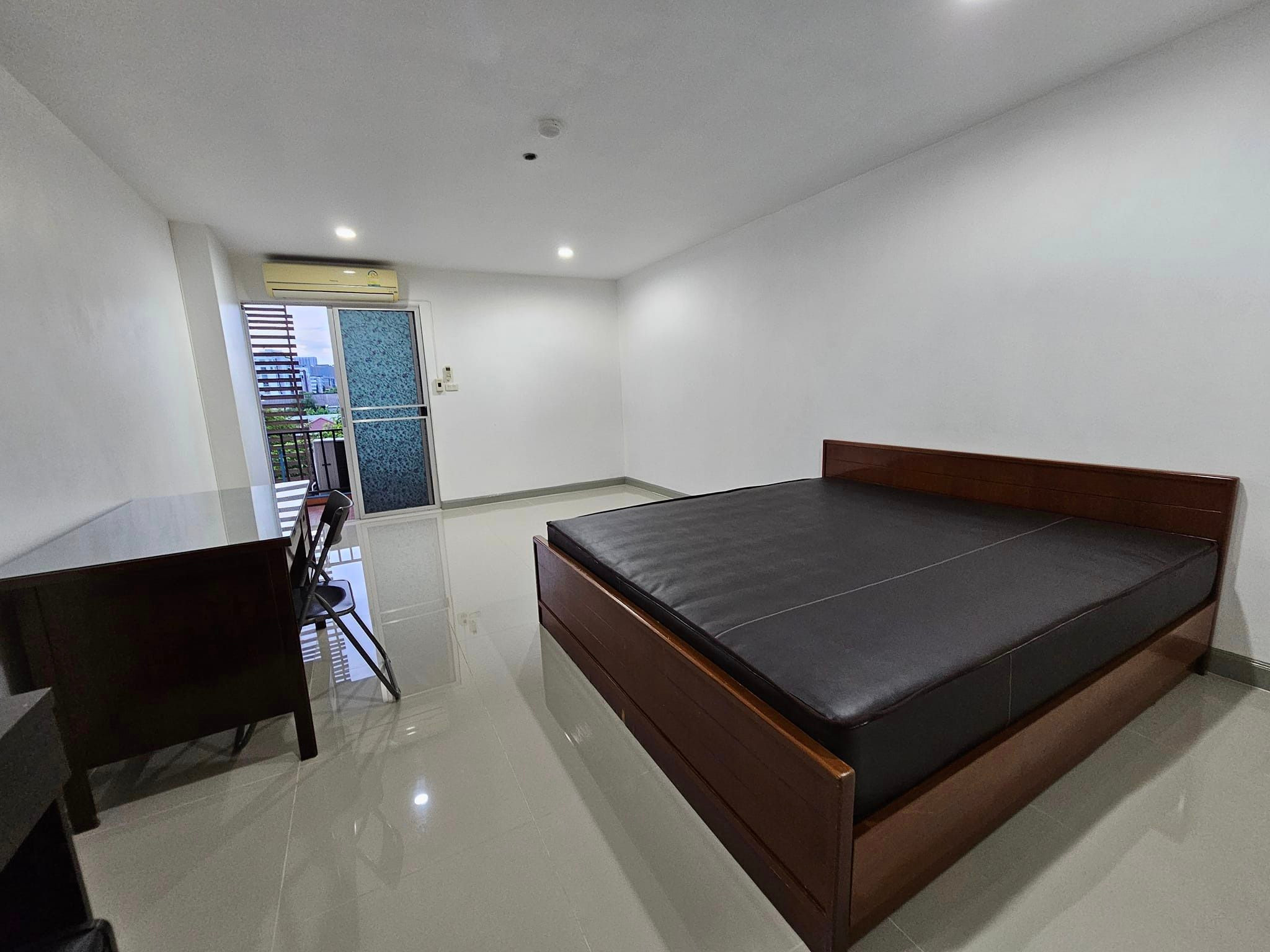 ให้เช่าคอนโด Regent Home 5 Ratchada 19 (รีเจ้นท์ โฮม 5 รัชดาภิเษก 19 ...