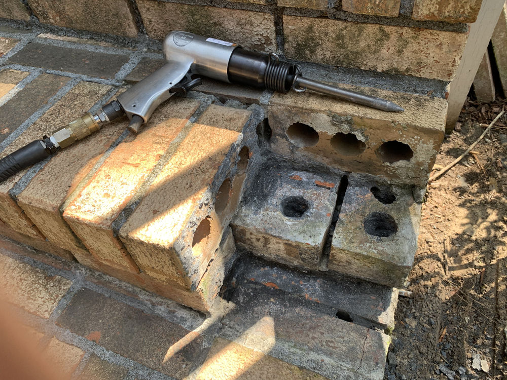 How to Repair Brick Steps, Step by Step