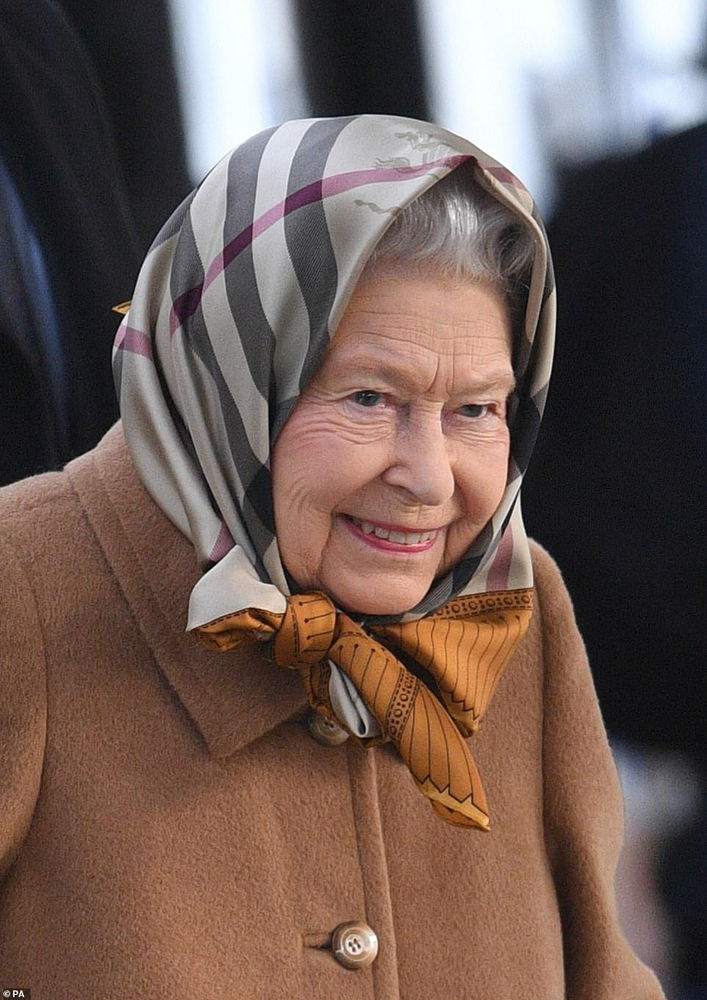How big is Queen Elizabeth's scarves collection?