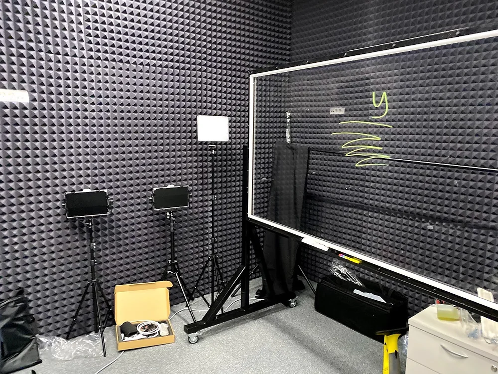 Lightboard for for online learning and tuttoring