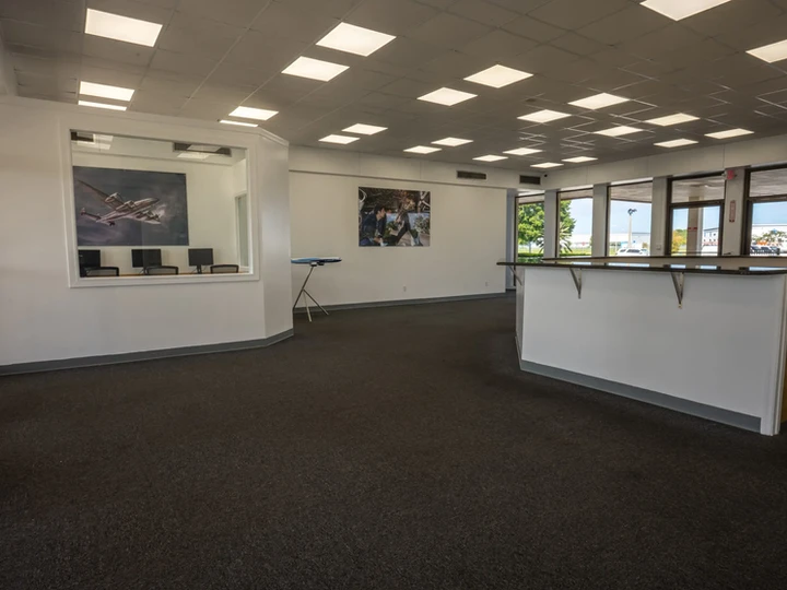 Campus | Aviator College AMT