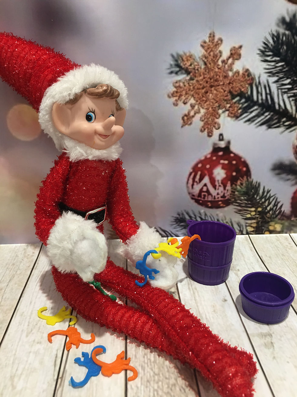 Elf sized barrel of monkeys | sistersdreaming