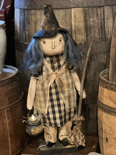 Handcrafted Halloween Aunt Medea Witch W/ Candle Cauldron | N.E ...