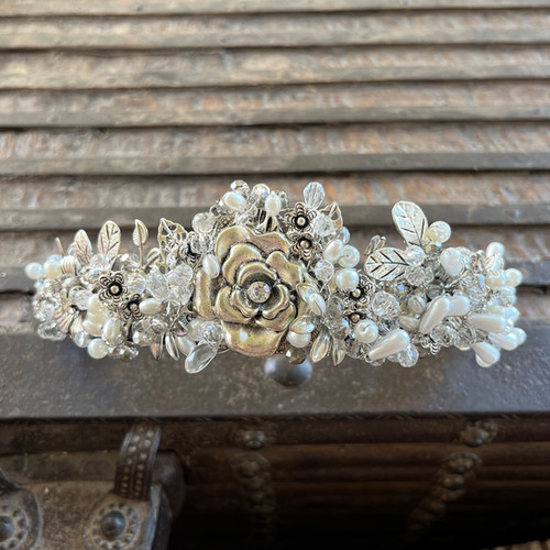CORONA DE CRISTAL Y PERLAS | claraflor