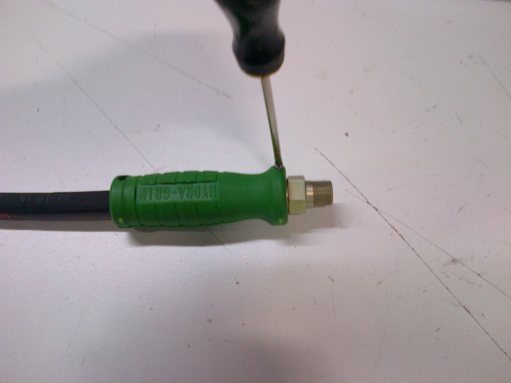 How to Assemble HydraGrips