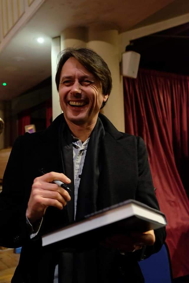 Brett sends a message to his Suede Family