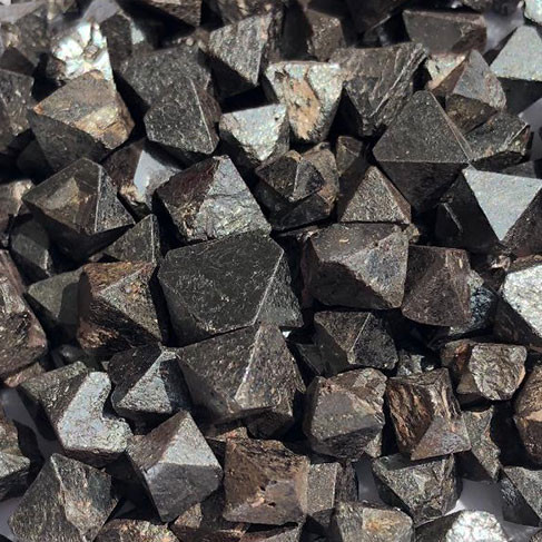 Lodestone, Rough (Very Small) | Shop Terra Blue