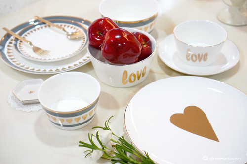 Hearts of Gold Dinnerware Collection 1 | Dreamweavers