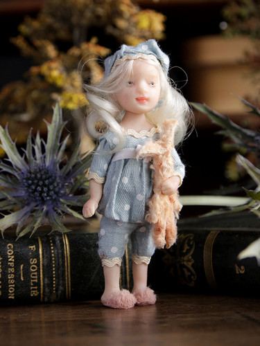 Mimi - Poupée Miniature 1:18 Peinte à la Main | Création Artisanale ...