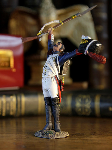 Vive L’Empereur ! Grenadier Acclaiming Napoleon – figurine Inspired by ...