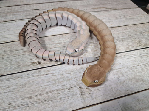 Large MatMire Hognose Snake Fidget | Beastie Builds 3D