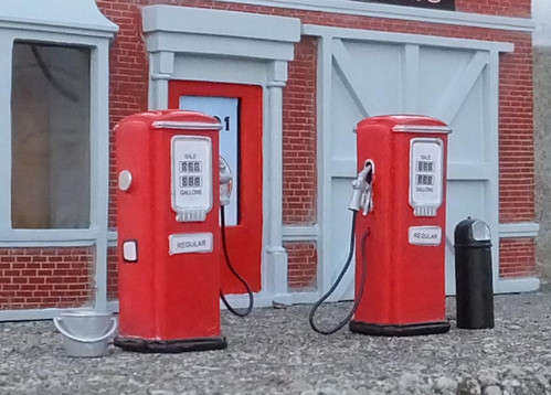 Gas Pump Set Miniatures (4 Pc) Circa 1950's 1/24 Scale G Scale | Larry ...