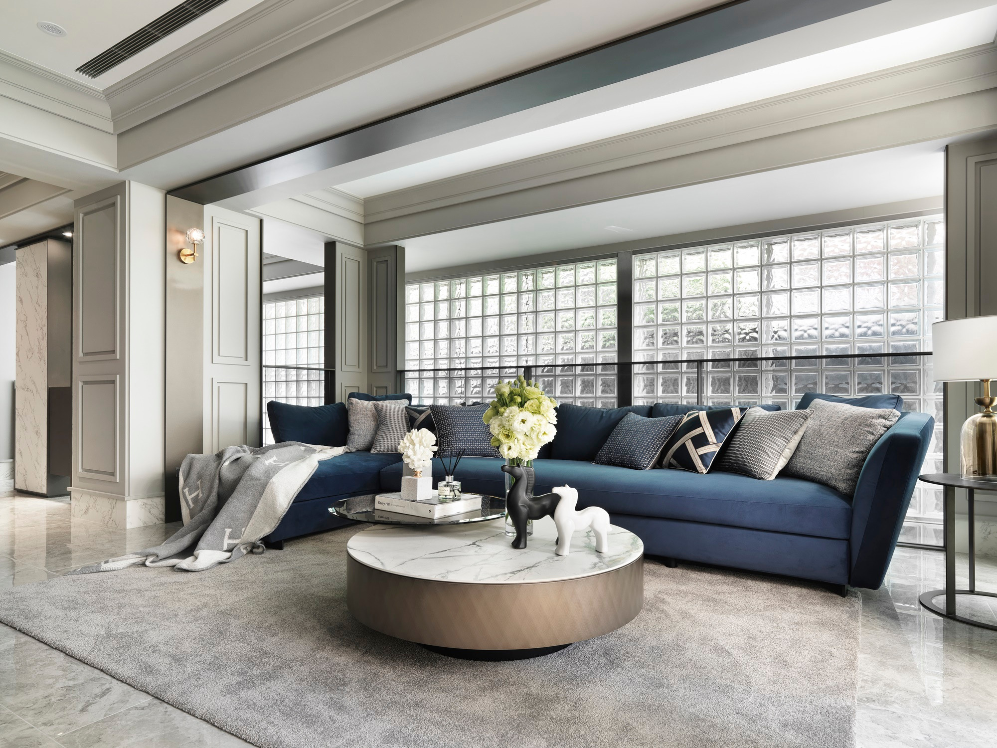 Depth of field with luxurious but low-key vibe - Silver Arch Design ...