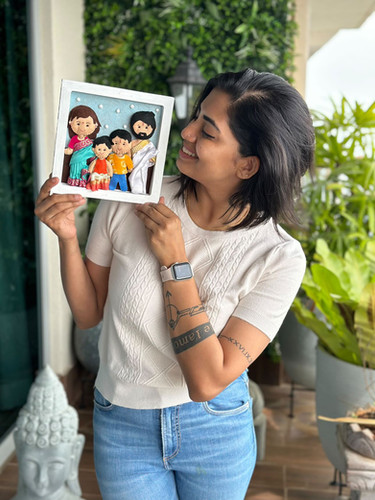 Traditional Felt Family frame | Needle up