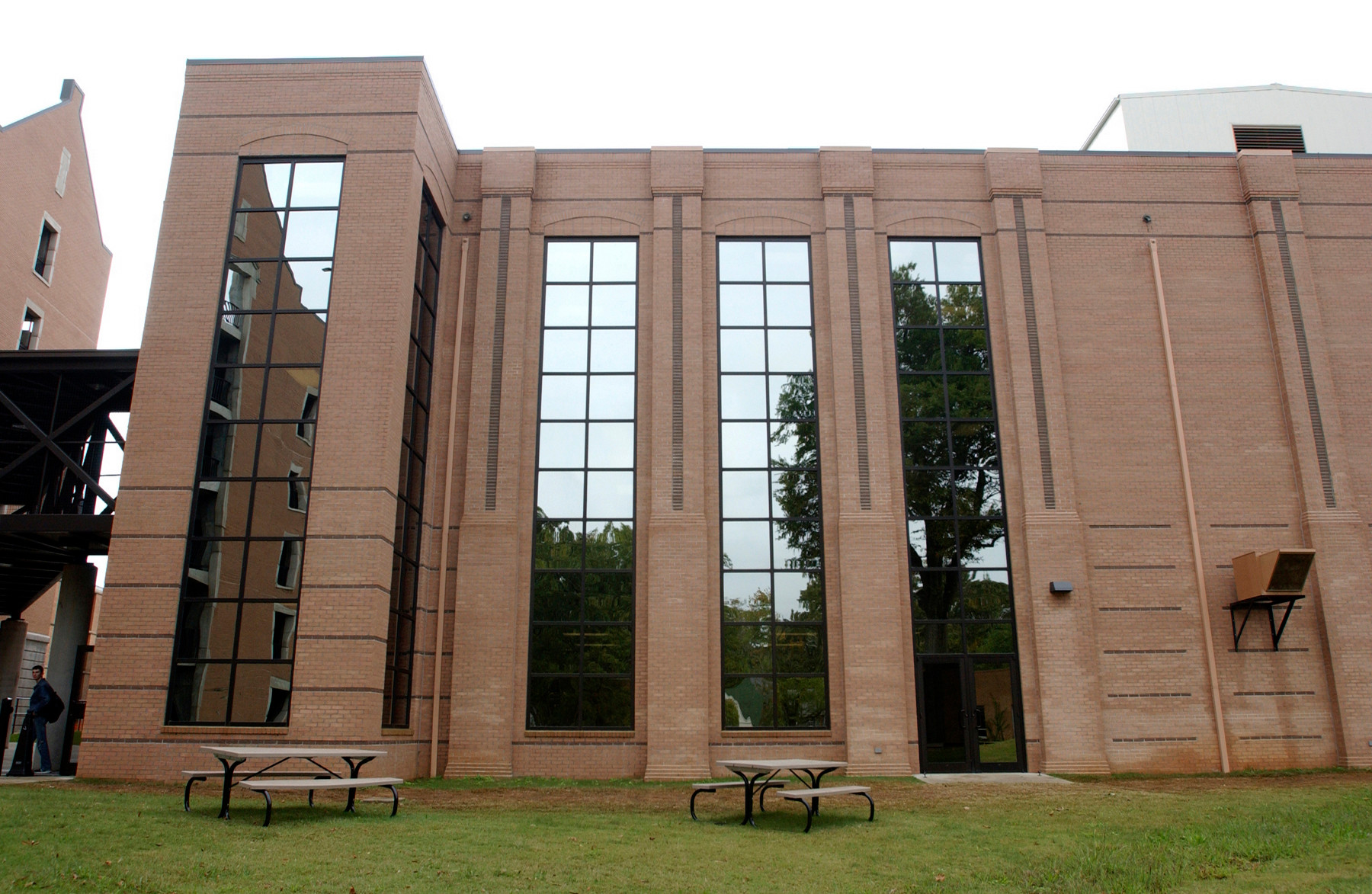 UNA RECREATION CENTER
