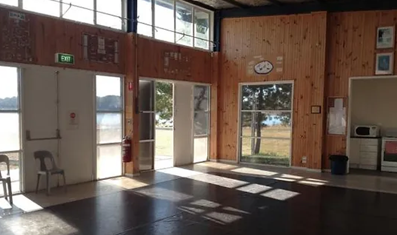 Lake Ginninderra Sea Scouts Hall | Sidestage