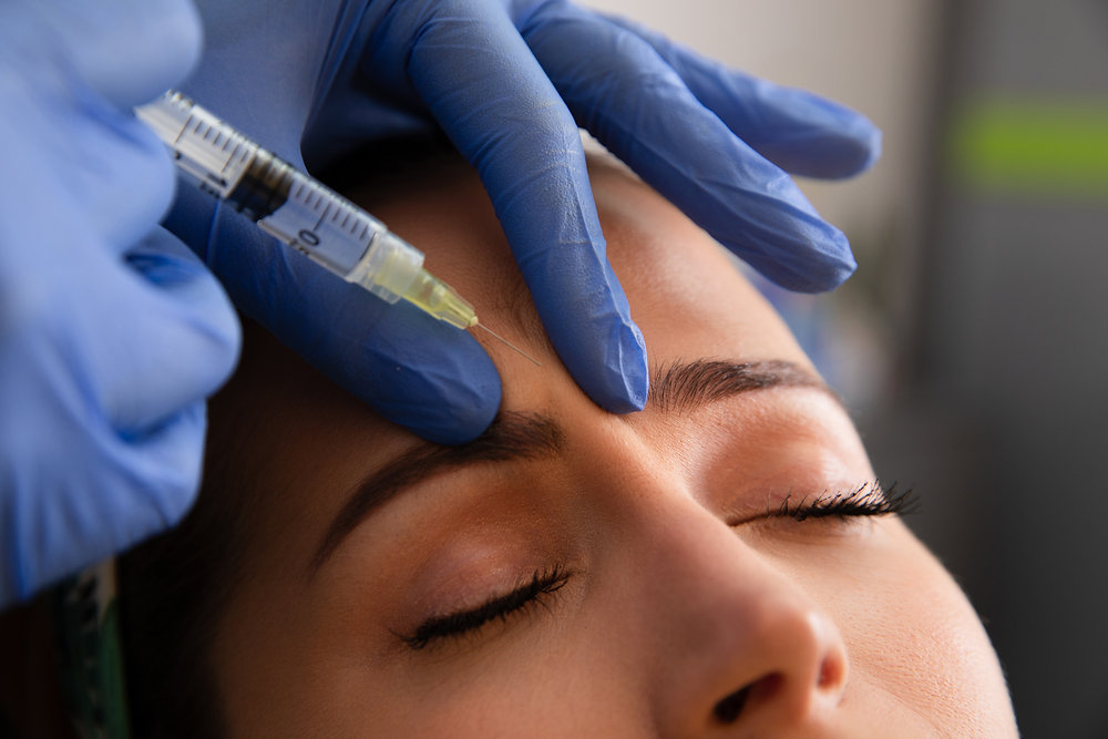 Botox et acide hyaluronique : quelles différences