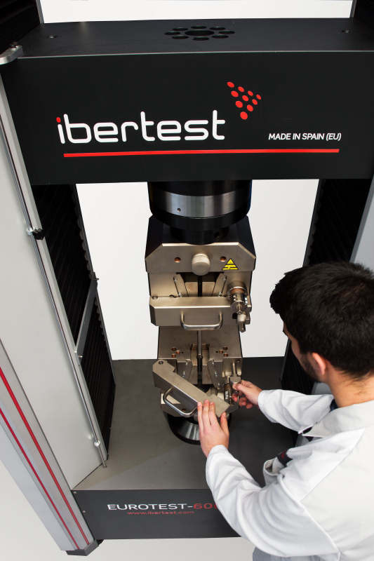 PTS | Ibertest - UTM Maquina Universal Ensaios Eletromecânica 50kN ...