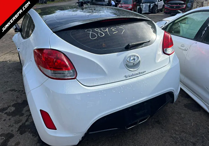 Hyundai Veloster | JunkersPR