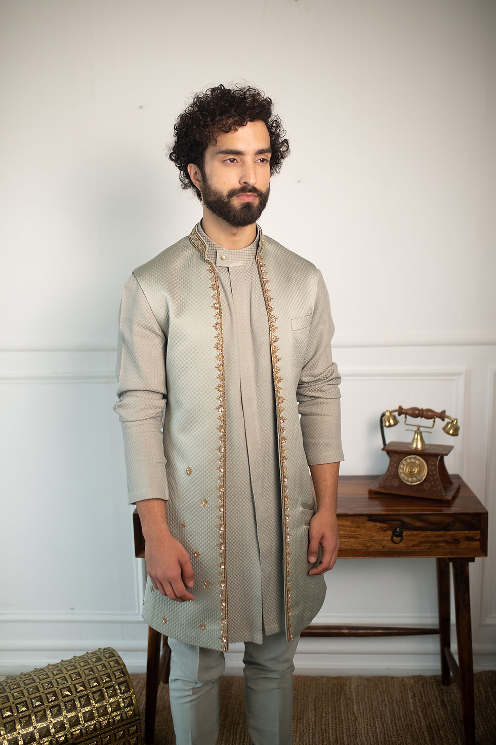 Home | Contrast By Parth