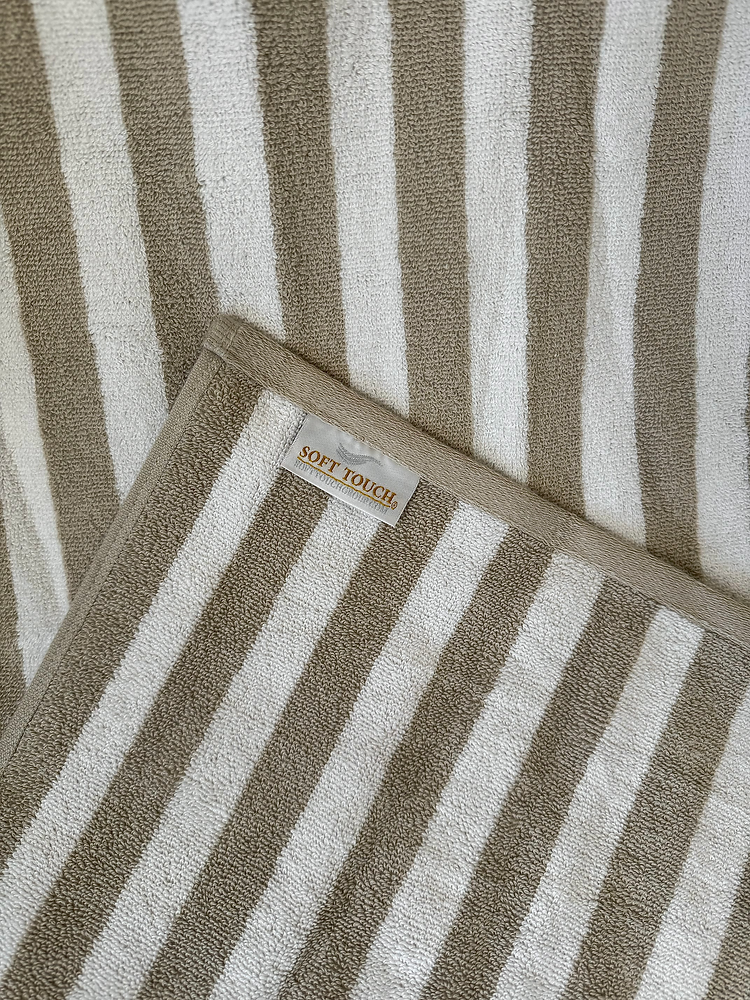Soft Touch Hotel Pool Towels | Luxury, Quick-Dry, Custom