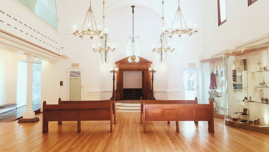 Making an entrance: the story of the Old Shul
