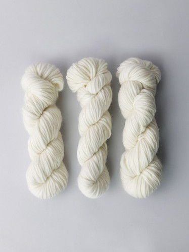 Natural Piuma Superwash Yarn | Vadablue