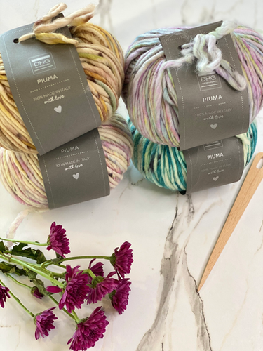 Piuma Print | Wool Yarn by DHG | Vadablue