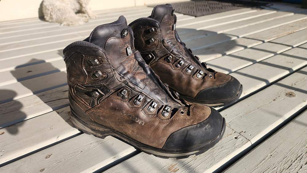 How to Choose the Best Hiking Boots for Banff, Jasper, and Kananaskis ...