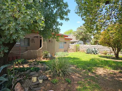 Beautiful property with lots of potential | Henque Eiendomme