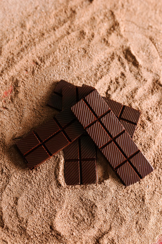 A pack of five Solid Belgian Chocolate Bars | HeavenlyChocolatesKY