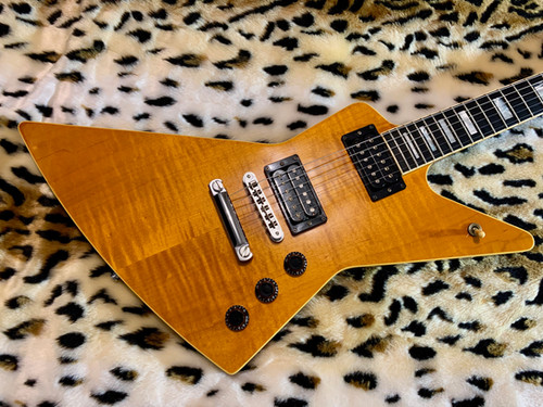 GIBSON EXPLORER PRO 2004 - AMBER | Rics Vintage Guitars
