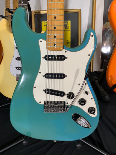 FENDER STRATOCASTER MAUI BLUE | Rics Vintage Guitars