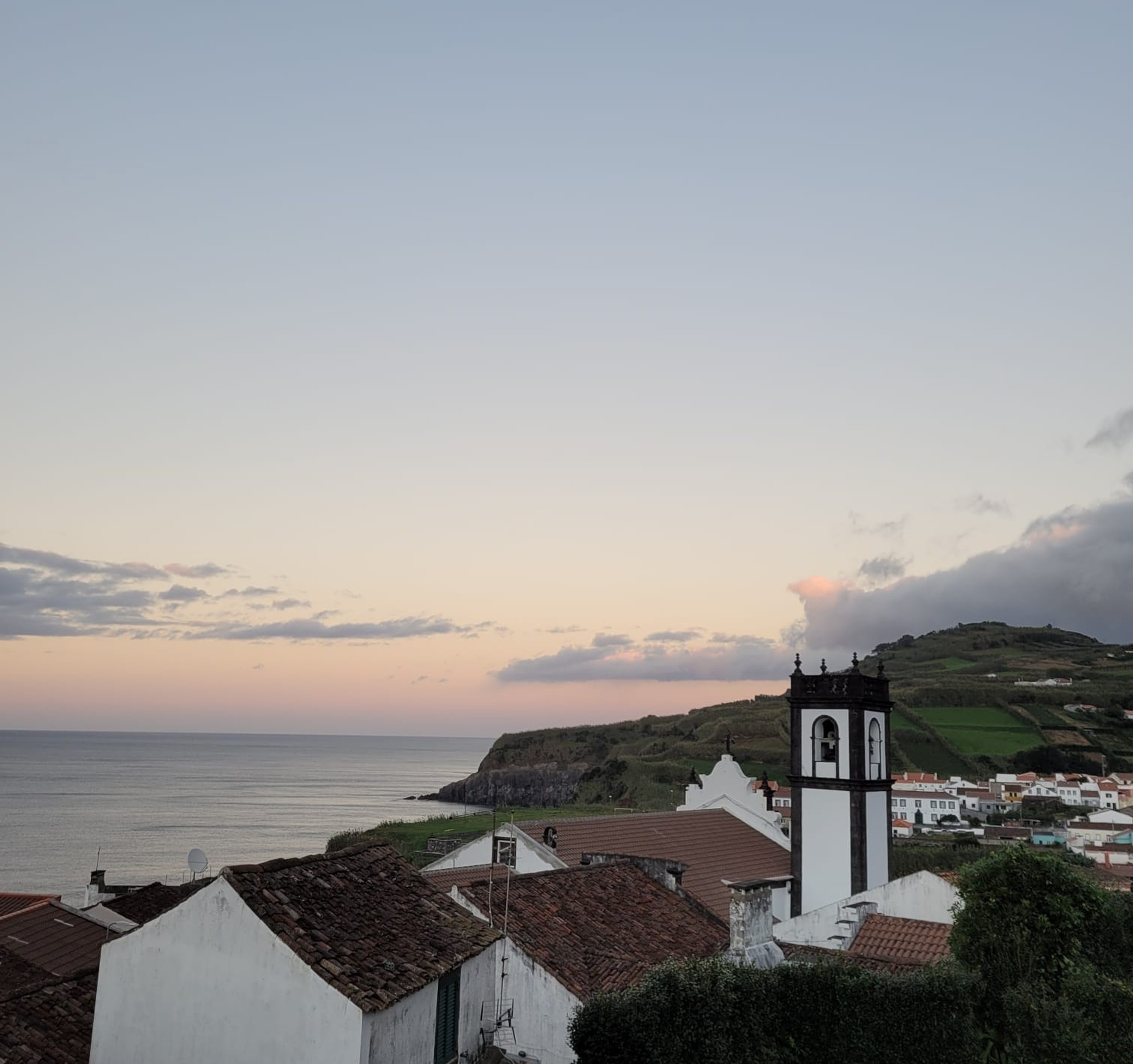 Affordable Accomodation | Sea Front | Garden | Handmade House Azores