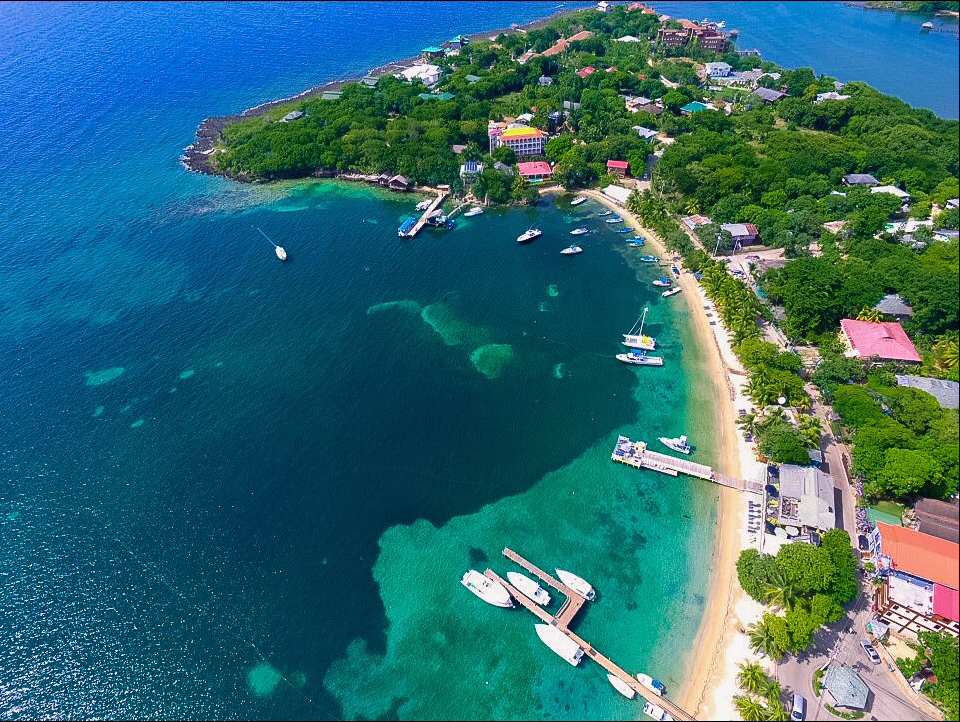 Mr. Tucan Hotel | Roatan | Honduras | Home