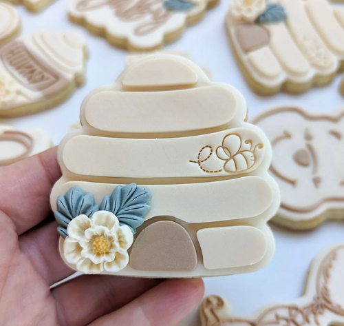 Bee Hive - Fondant Stamp & Cookie Cutter | The Cookie Press