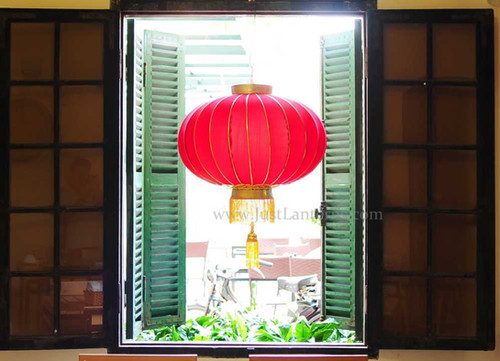Red Velvet Lantern | Silk Lanterns